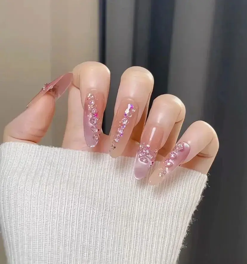 Baroque nails pink gradient cat-eye diamond nail art